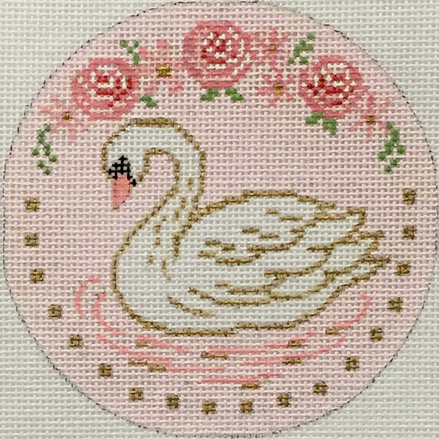 Swan in a Round | Alice Peterson Company